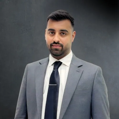Tayyeb Hussain - Axis Lawyer